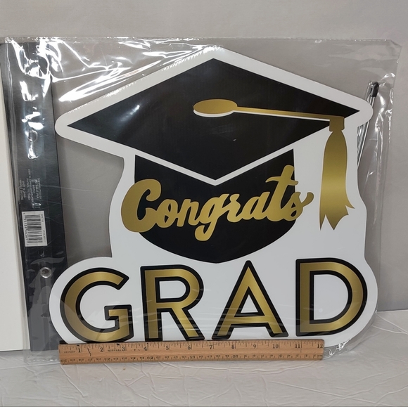 Amazon | Party Supplies | Congrats Grad Foam Yard Stake Sign Party ...